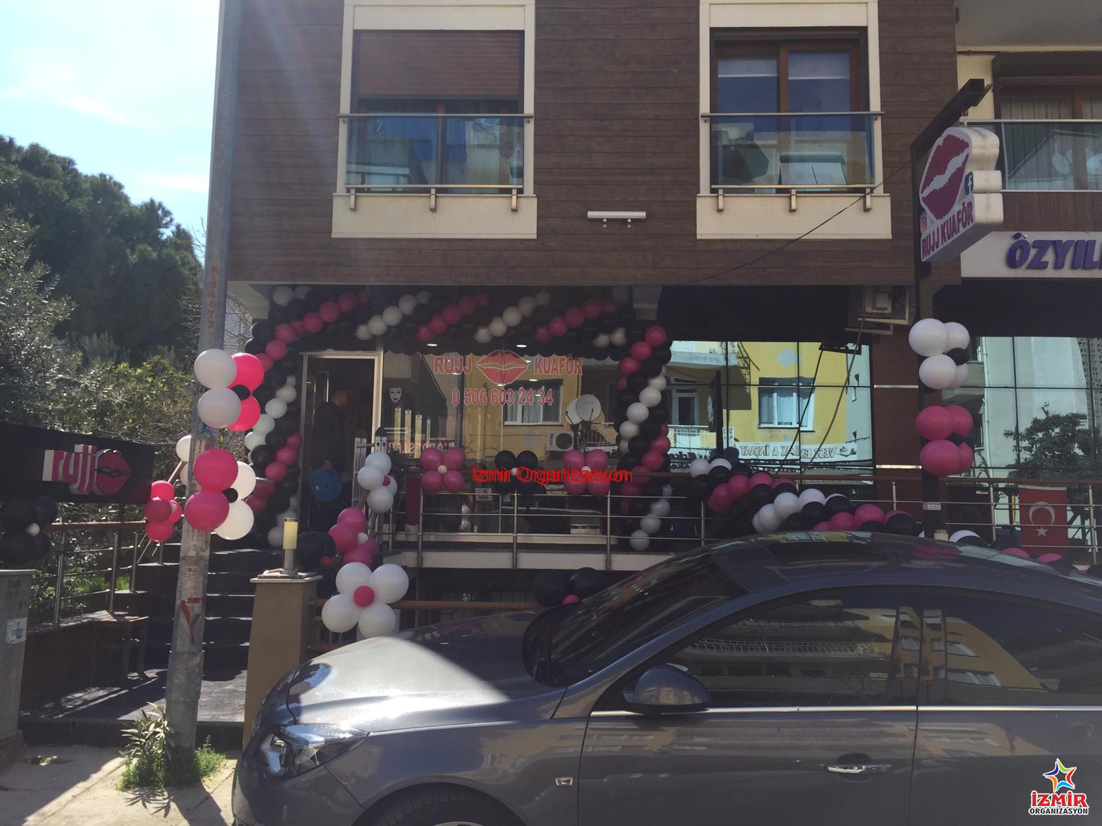 Rujj Kuaför 8 Mart Dünya Kadınlar Günü Balon Süsleme İzmir Organizasyon